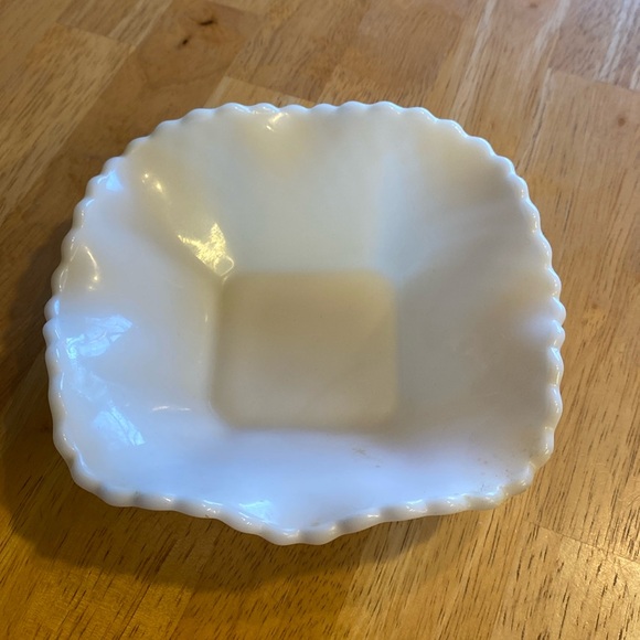 Hazel-Atlas | Accents | Vintage Milk Glass Ruffled Edge Diamond Cut ...